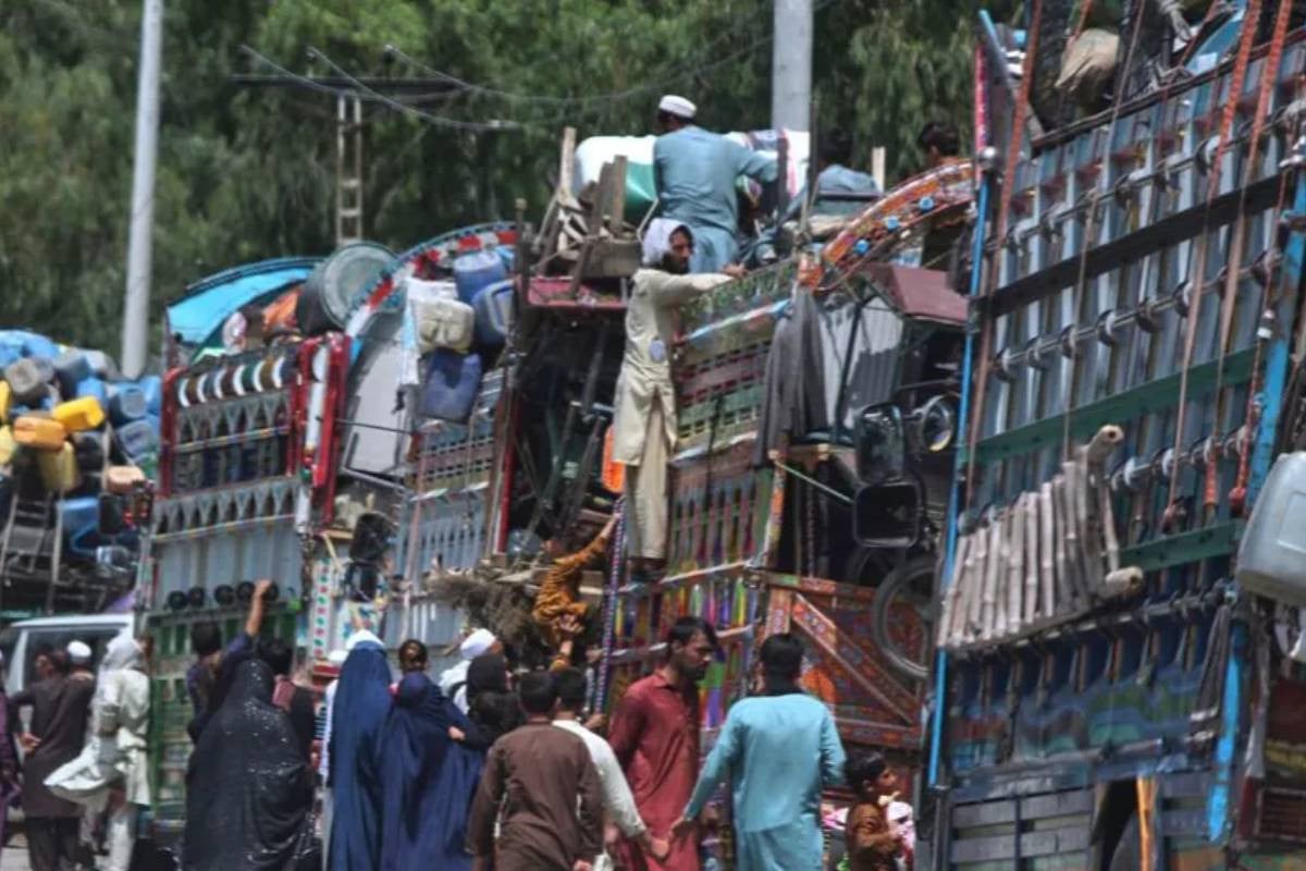 Nearly 400 would-be migrants rescued off Greek island | | Bangladesh ...